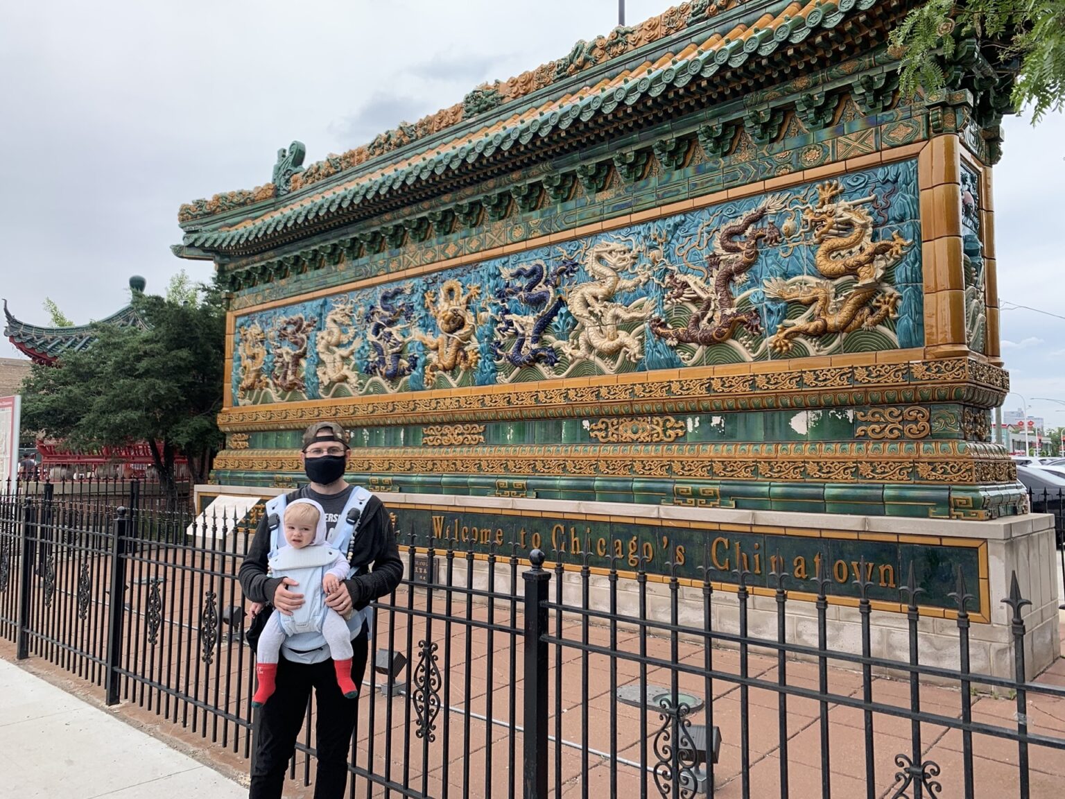 Ultimate Guide to Baby Wearing for Travel