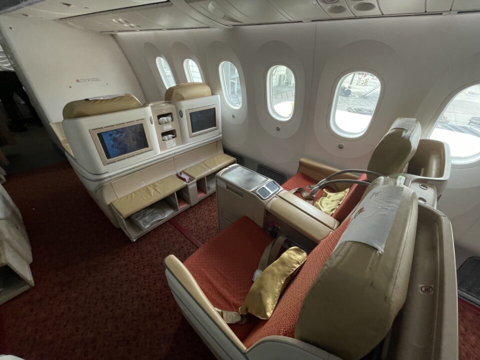 Air India Business Class Review — 787 from DXB to DEL
