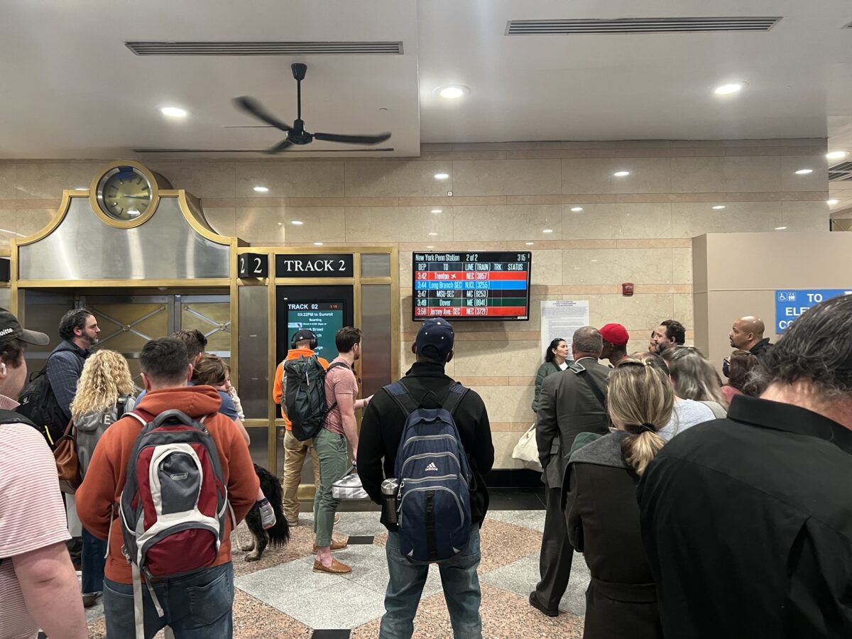 How to Take the Train to Newark Airport from NYC