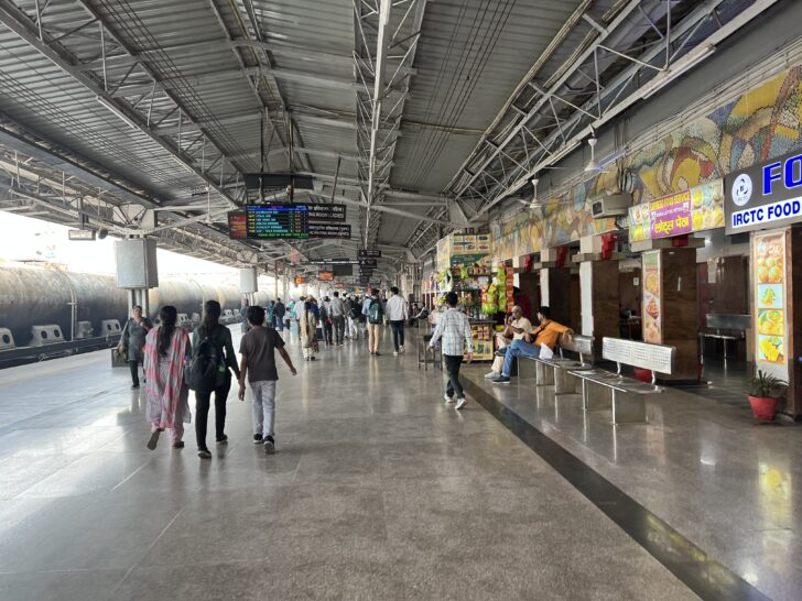 Agra-Station - Lattes & Runways