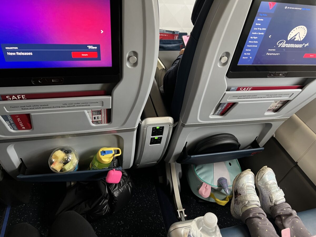 Delta First Class Review | A220 from ORD to LGA