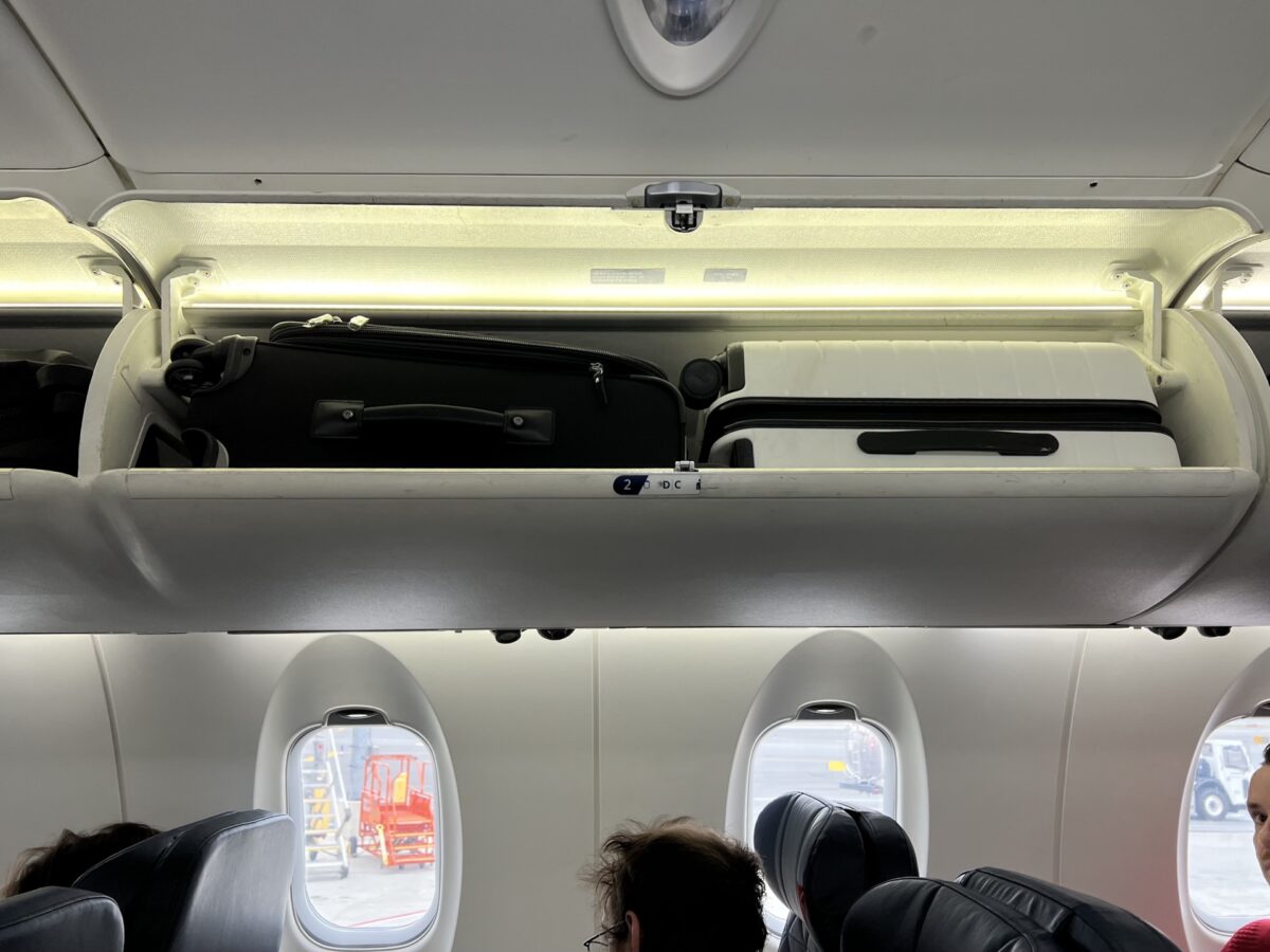 Delta First Class on a CRJ-900 — LGA to STL